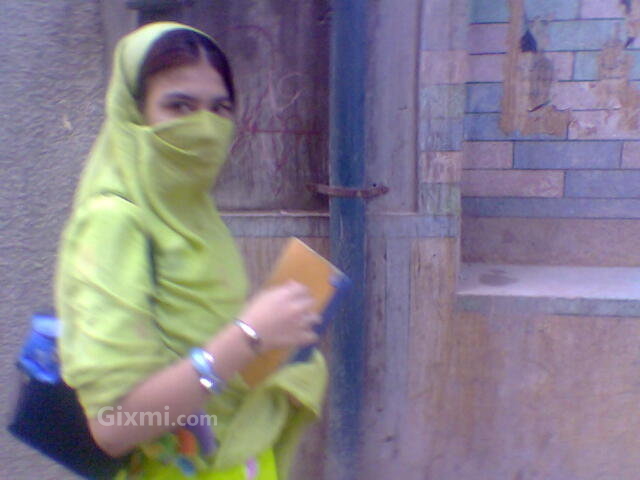 Mobile Girls Archives Gixmi