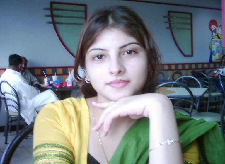 Bangladeshi School Girl Gixmi